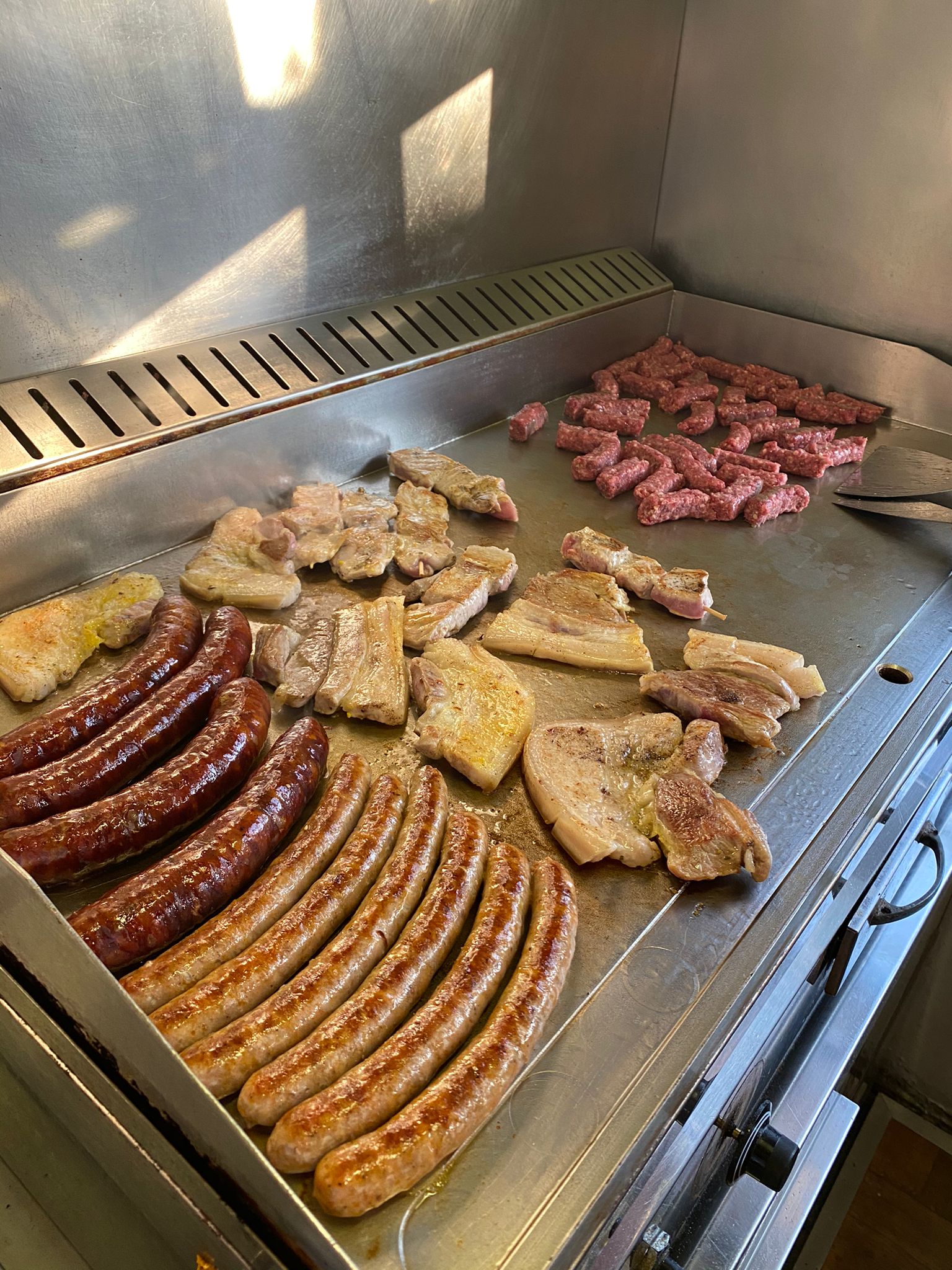 FAST FOOD "PAJERO" - Pečenjara Pajero